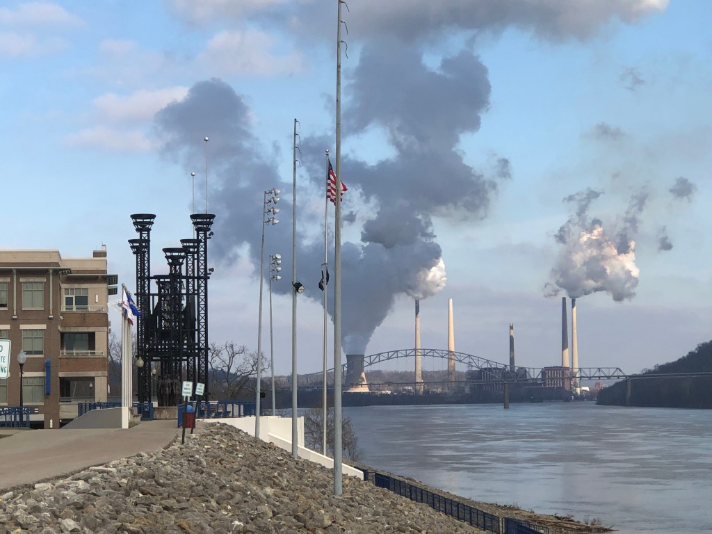 A power plant on its last years | Roadtirement