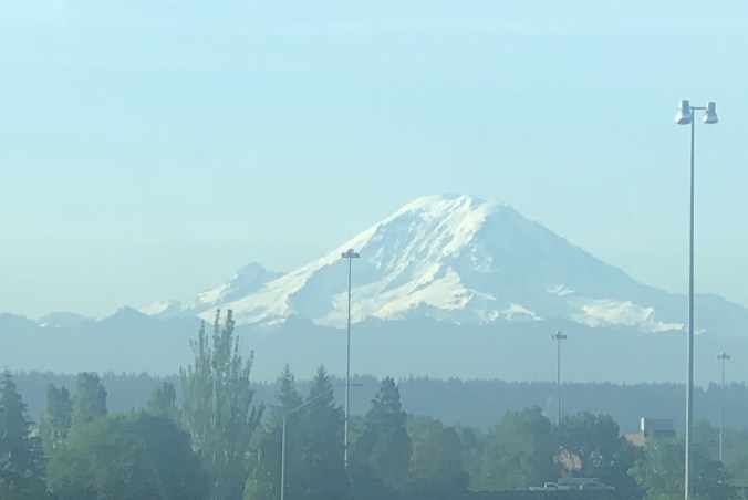 Mt. Rainier, a defining symbol of the Pacific Northwest | Roadtirement