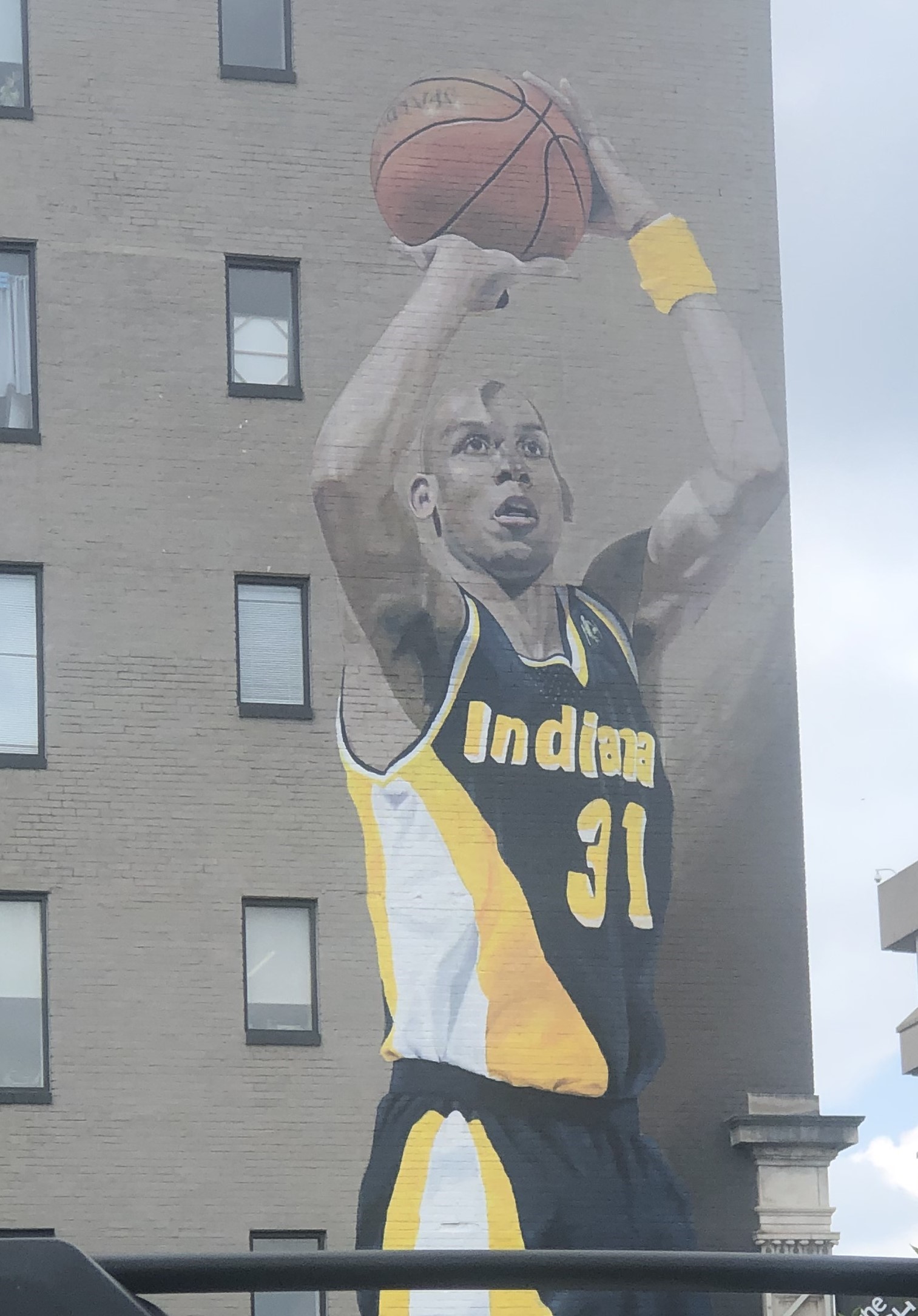 Sixty foot tall mural of Pacers Reggie Miller | Roadtirement